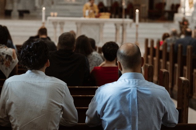 How to Pray at a Catholic Mass | Catholic Truth Society