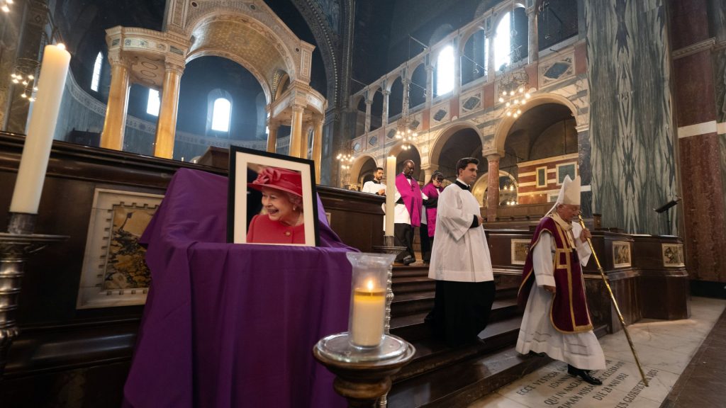 Homily of Cardinal Nichols for the Requiem Mass for Her Majesty Queen ...